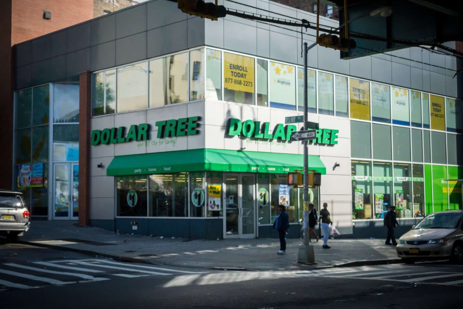 Dollar Tree Upscales with $7 Max Prices to Lure Affluent Shoppers ...